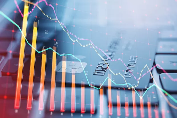 VLO vs KMI: Which Energy Pick Offers a Better Investment Opportunity ...